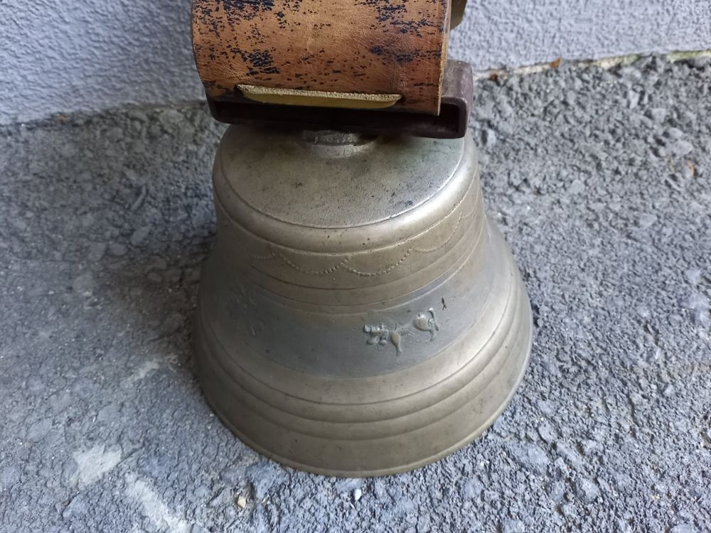 Cloche ancienne Médailles aux Expositions suisses | Kaufen auf Ricardo