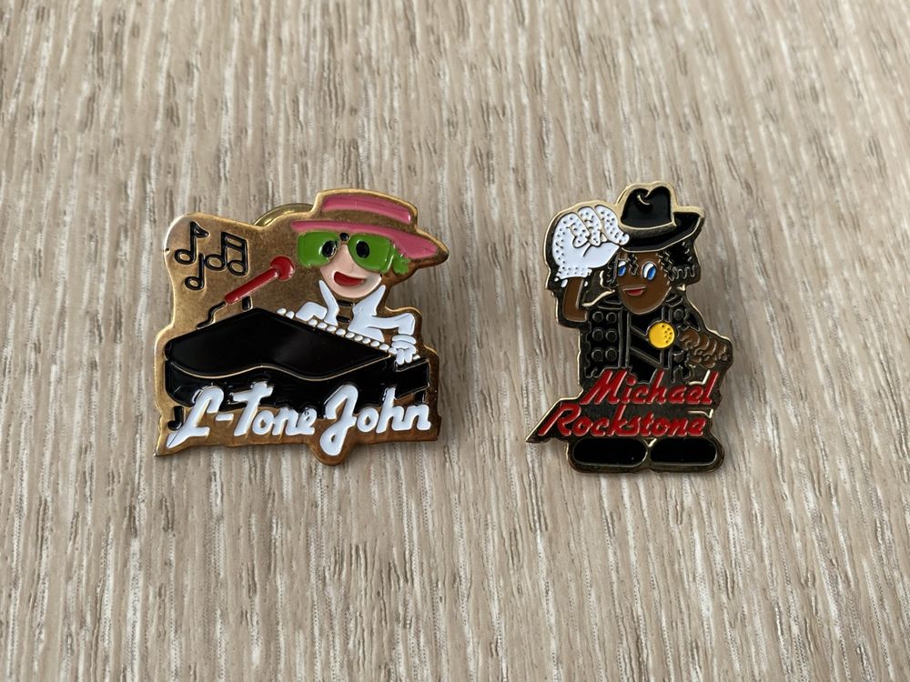 2 pin’s stars of rock Elton John et Michael Jackson (Gebraucht) in ...