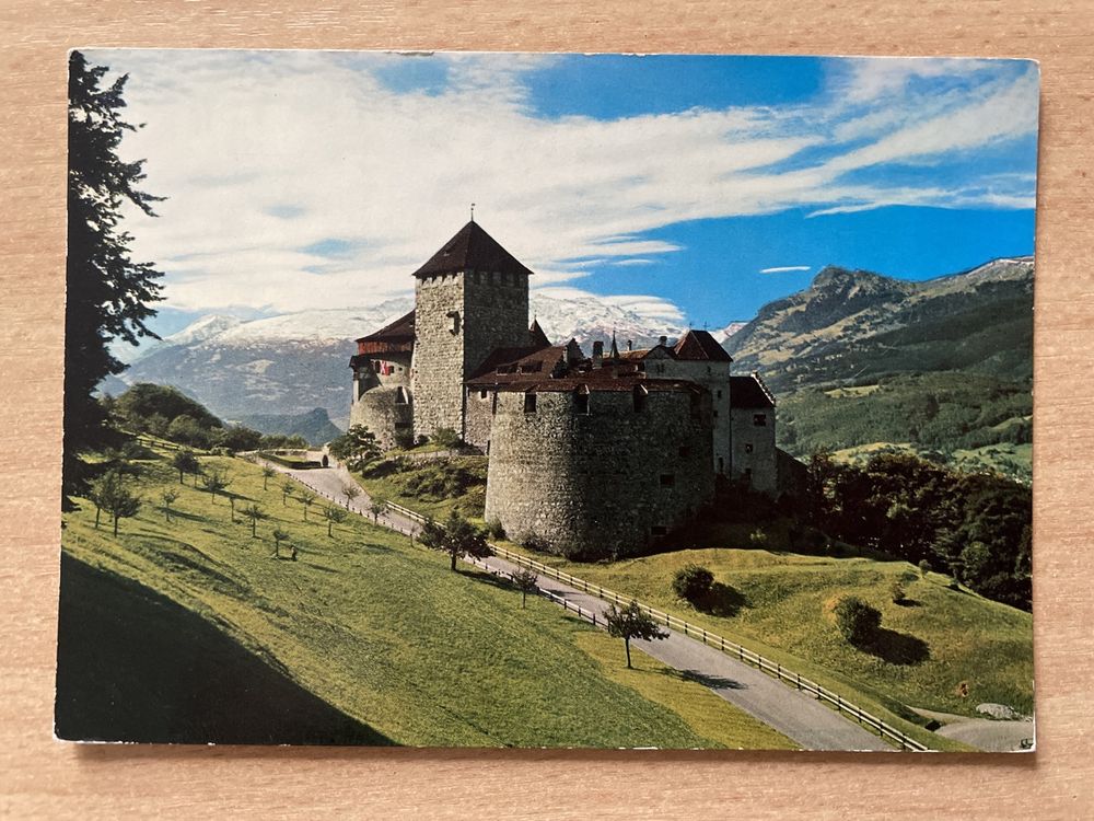 Schloss Vaduz Postkarte Fürstentum Liechtenstein (Gebraucht) in Neuhausen am Rheinfall für CHF 0 ...
