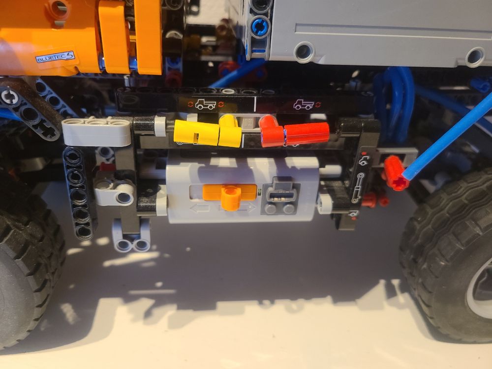 Unimog Lego Technik 8110 (Gebraucht) in Naters für CHF 99 – mit ...