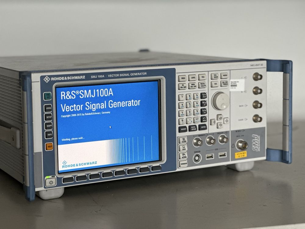 Rohde&Schwarz SMJ100A 6GHz Signal Generator | Kaufen auf Ricardo