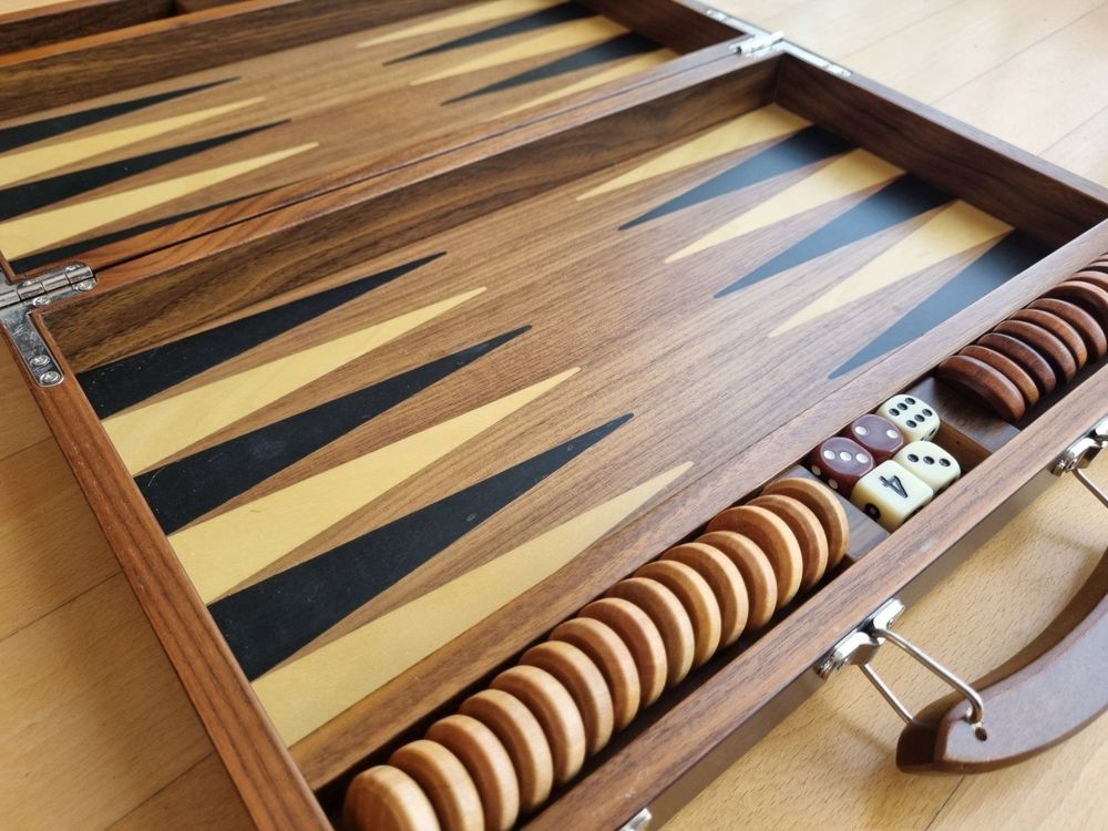 Backgammon Aus Holz Handarbeit