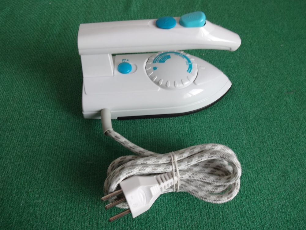 Satrap Reise-Dampfbügeleisen (Neu (gemäss Beschreibung)) in Frauenfeld für CHF 35 – mit ...