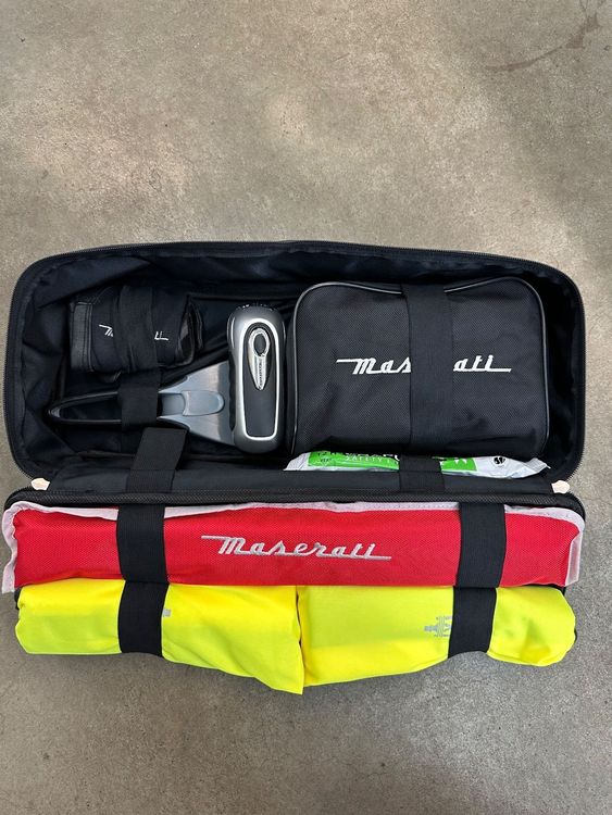 Maserati Notfallset (Neu und originalverpackt) in St.Gallen für CHF 50 ...