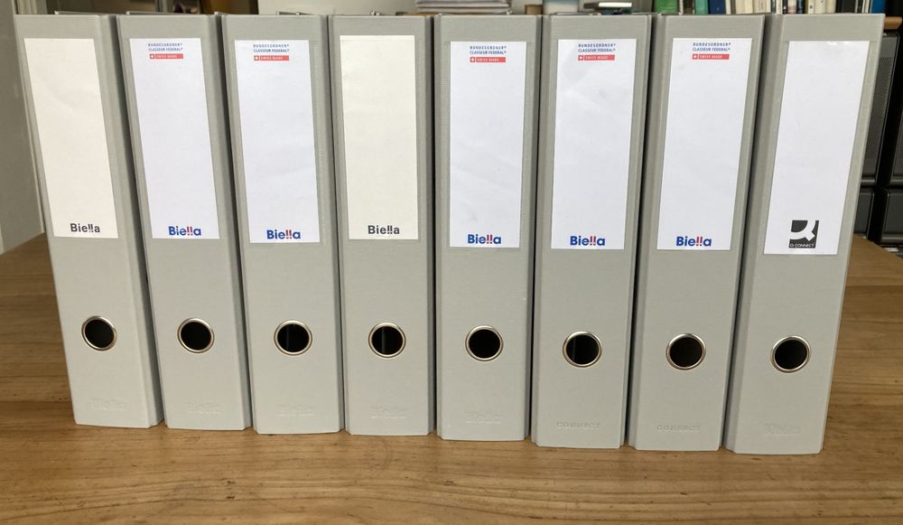 16 Ordner für Ordnung im Büro | Kaufen auf Ricardo