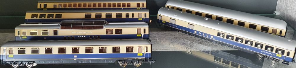 ROCO:DC: 6 X RHEINGOLD PERSONENWAGEN BLAU/CRÈME (Gebraucht) in Biglen für CHF 145 – mit ...