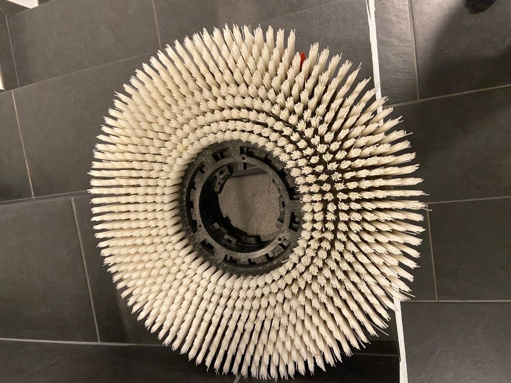 TASKI 450 B Scheuersaugmaschine ink. Bürste ab 1 Fr! | Kaufen auf Ricardo