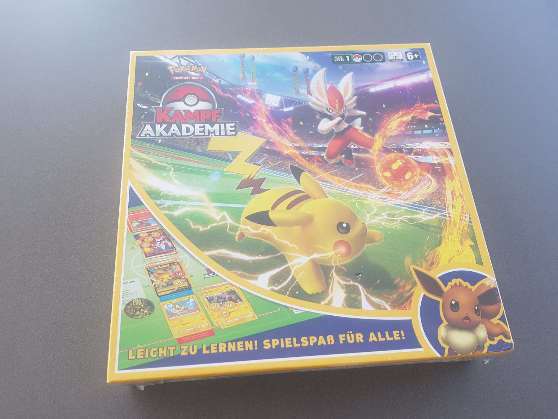 Pokémon Sammelkarten Kampf Akademie Box Neu (Gebraucht) in ...