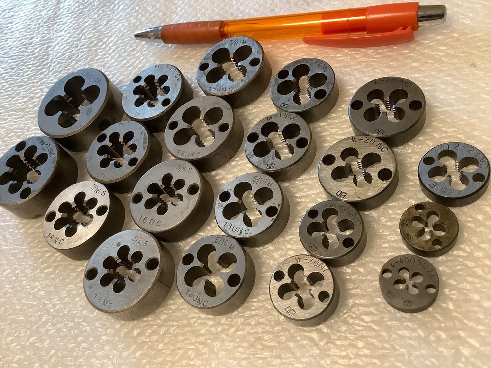 20 UNC-Schneideisen/ Filièren 4-40 - 9/16“, von ESO Swiss (Neu (gemäss Beschreibung)) in Widnau ...