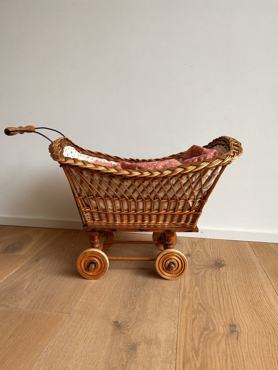 Antiker Puppenwagen (Gebraucht) in Mettmenstetten für CHF 35 – nur Abholung auf Ricardo kaufen