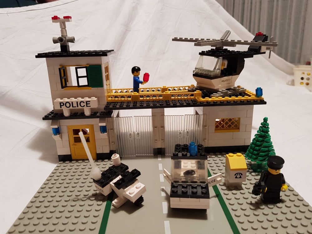 Lego 381 - Polizeistation (Gebraucht) in Trimbach für CHF 14.9 – mit ...