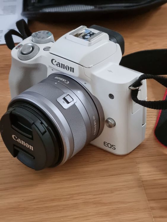 Canon EOS M50 Mark II White + M15-45mm | Kaufen auf Ricardo