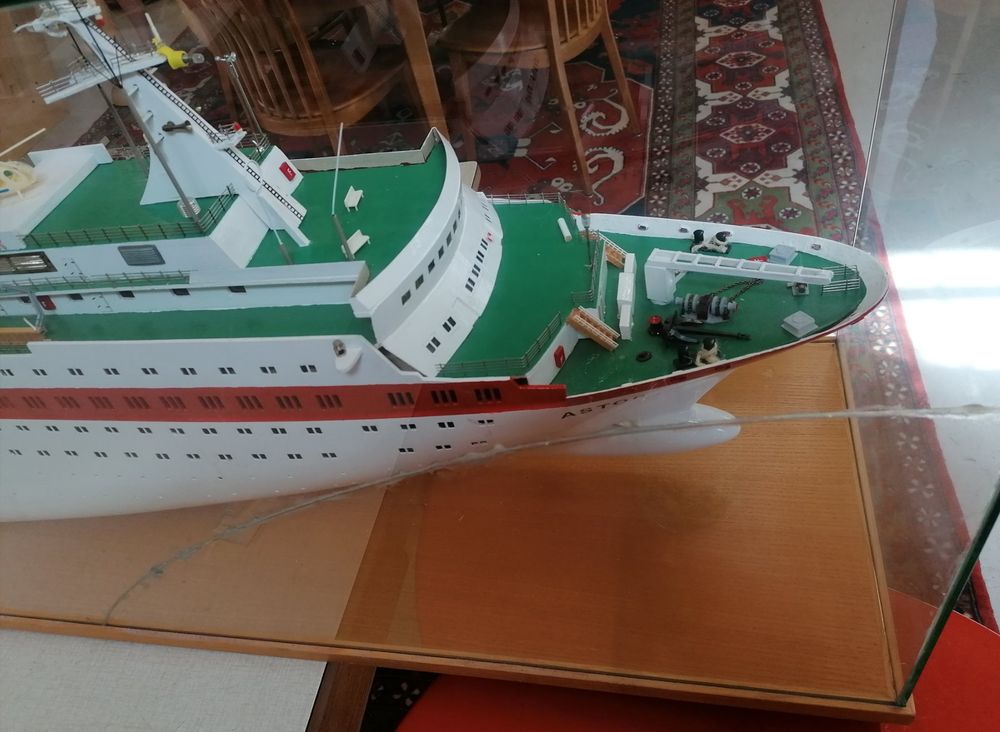 M.S. Astor Schiffsmodell (Gebraucht) in Zürich für CHF 700 – nur ...