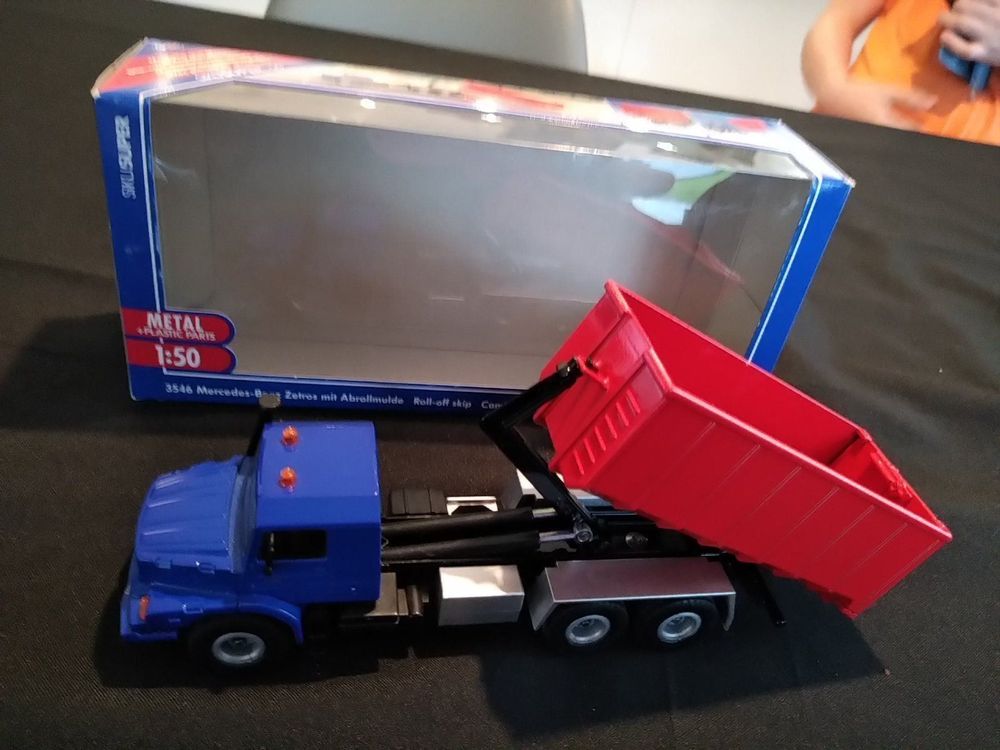 Siku 3546 zetros mit abrollmulde (Neu (gemäss Beschreibung)) in ...