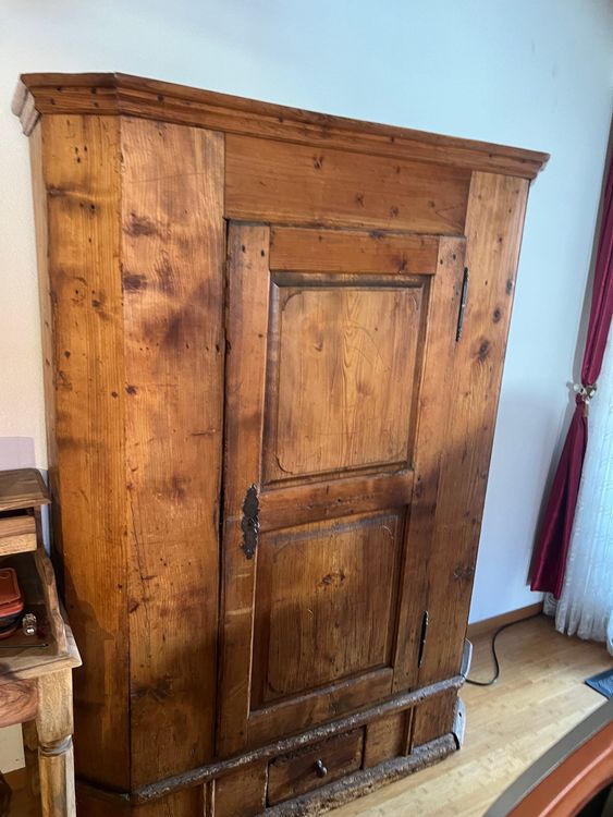 Antiker Bauernschrank, Holz, 140x184x48cm ab 1Fr | Kaufen auf Ricardo