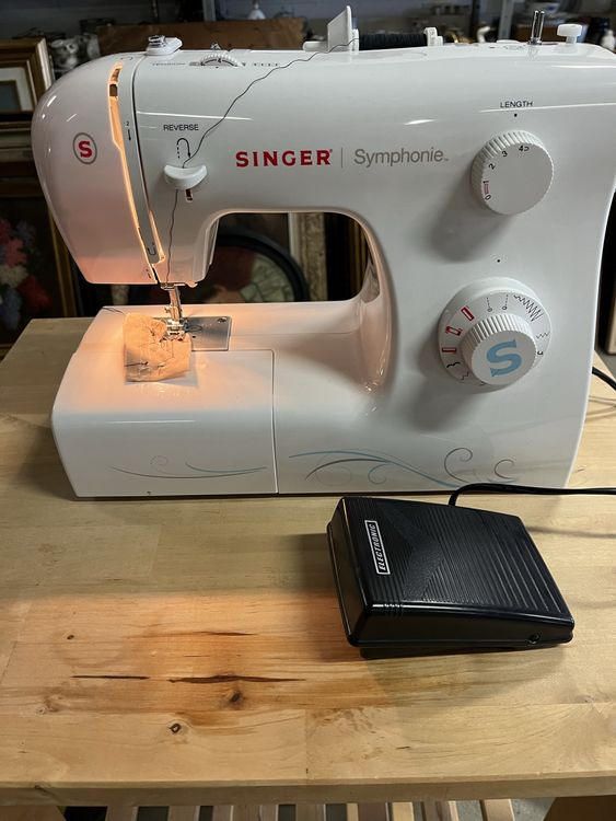 Singer Symphonie Nähmaschine, gebraucht (Gebraucht) in Strengelbach für ...