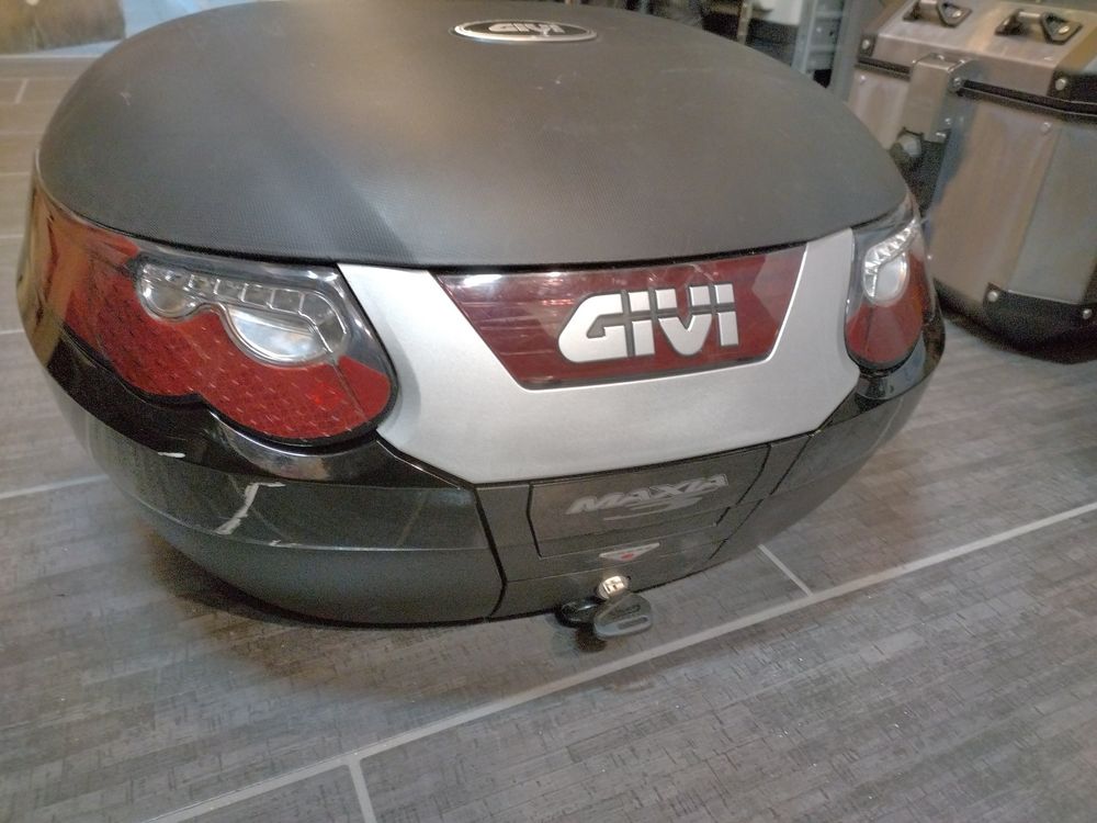 Givi E55 Maxia 3 Monokey Topcase 55L (Gebraucht) in Winterthur für CHF 56 – nur Abholung auf ...