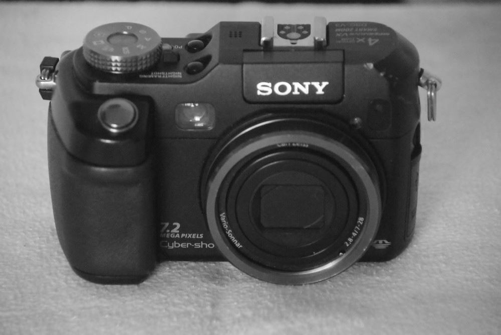 Digitalkamera Sony DSC-V3 (Defekt) in Collonges für CHF 23 – mit ...