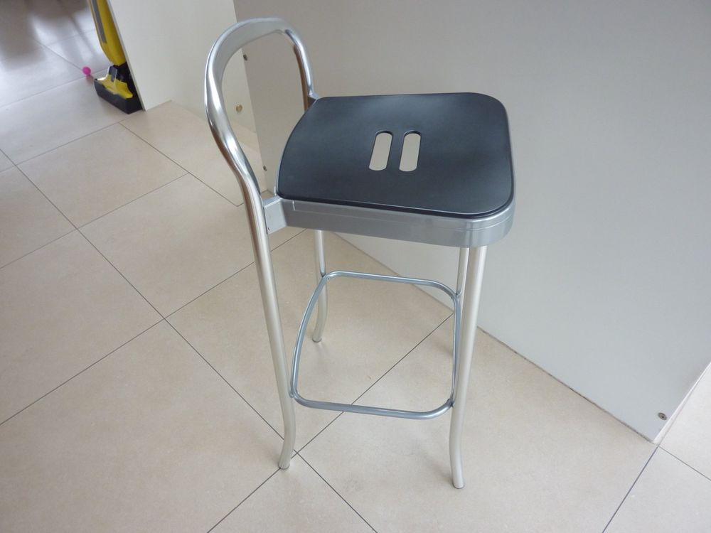 2 Moderne Barhocker, Alu/Stahl, schwarz (Gebraucht) in Schinznach Dorf für CHF 50 – nur Abholung ...