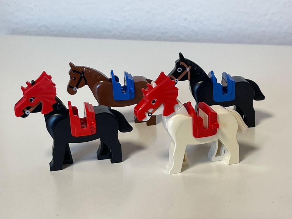 LEGO - 4 Tolle Pferde | Kaufen auf Ricardo
