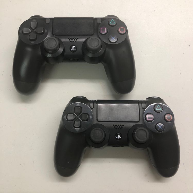 Sony PlayStation 4 PS4 500 GB + 2 originale Pads + Kabelage | Kaufen ...