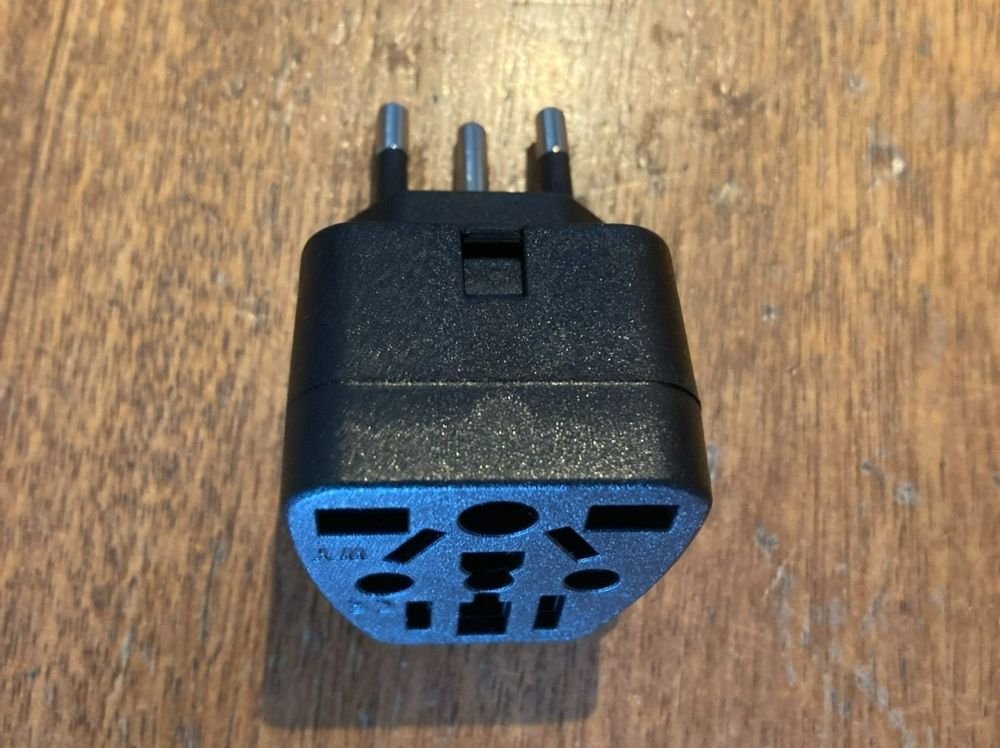 Stecker Adapter CH Universal | Kaufen auf Ricardo