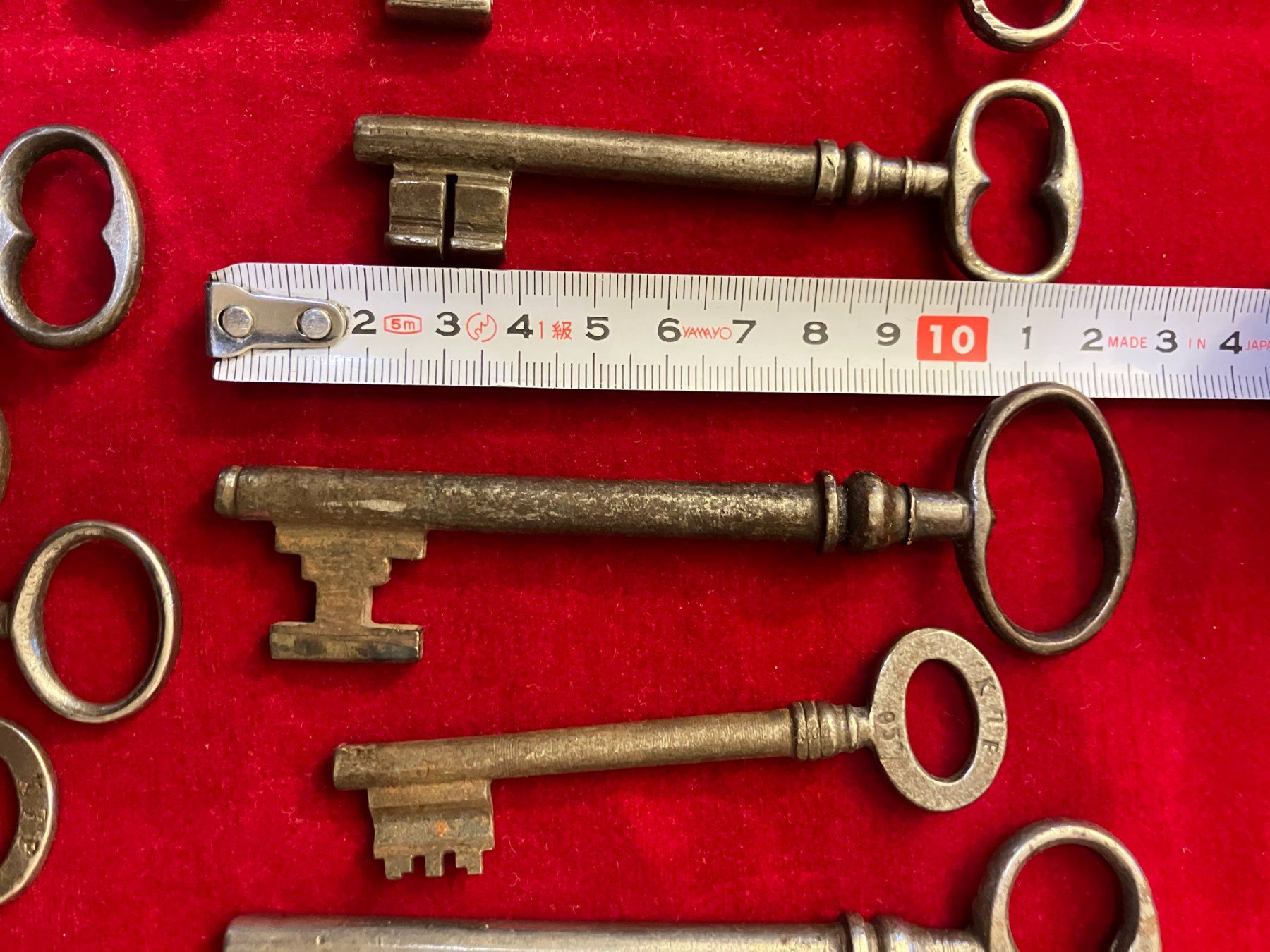 30 antike Schlüssel (Gebraucht) in St-Maurice für CHF 20 – mit ...