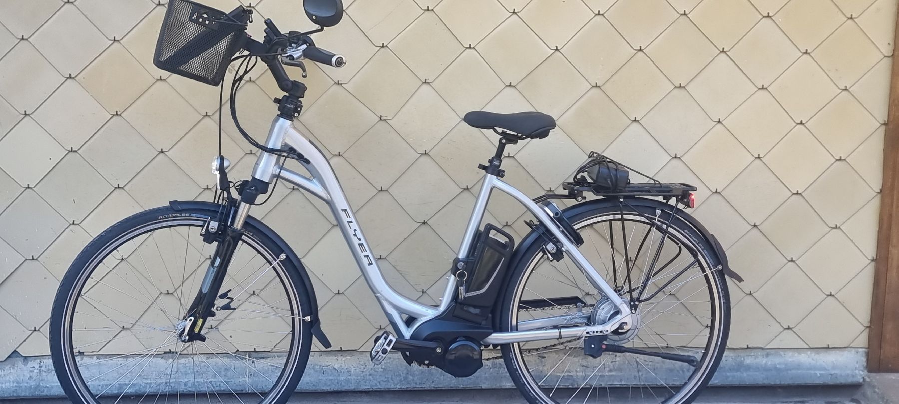 Flyer E bike 25km/h,starke motor 350W. (Gebraucht) in Buchs SG für CHF 999 – nur Abholung auf ...