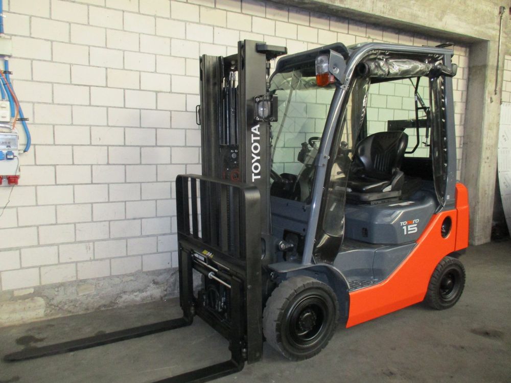 STAPLER TOYOTA 02-8FGF15 BENZIN+GAS GABELSTAPLER (Gebraucht) in Schafisheim für CHF 16900 – nur ...