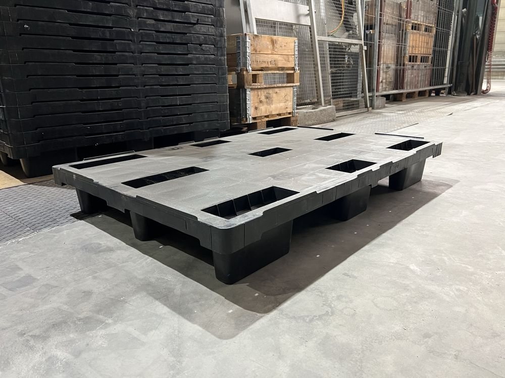 ca. 130 Kunststoffpaletten | Kaufen auf Ricardo