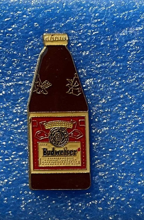Pin's bière Budweiser (Gebraucht) in La Croix-de-Rozon für CHF 2 – mit ...