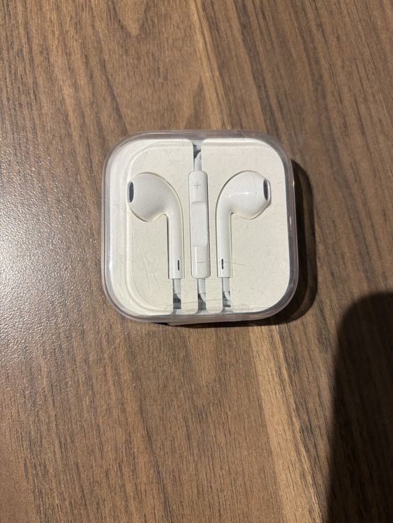 Apple ear pods (Neu und originalverpackt) in Ellikon an der Thur für ...
