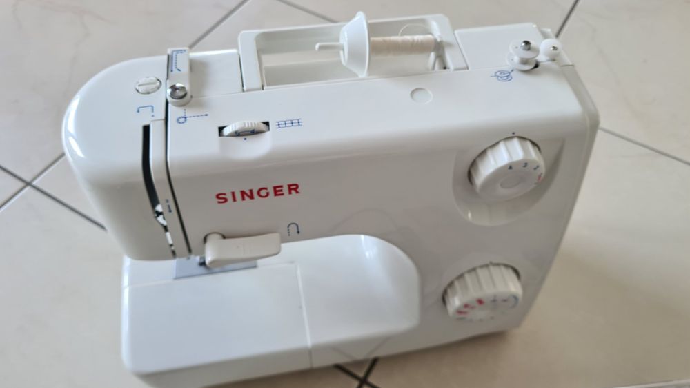 Singer Mercury 8280 Nähmaschine *Neuwertig* (Gebraucht) in für CHF 20 ...