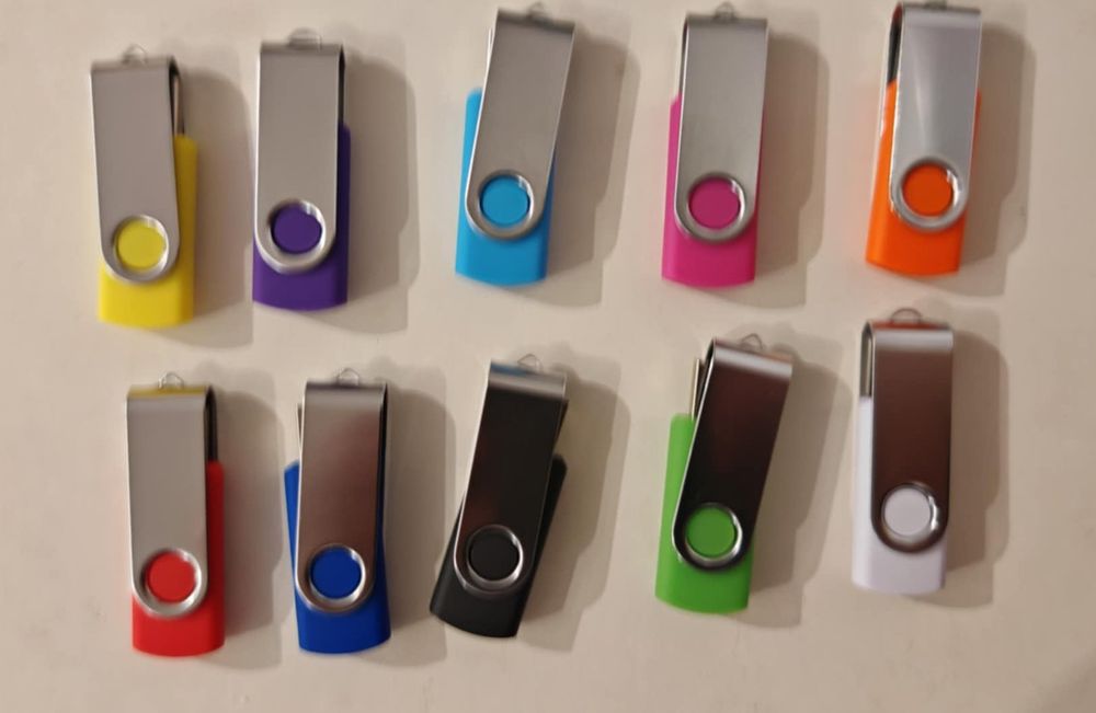 USB Stick 512 MB - Farbe auswählbar (Neu und originalverpackt) in ...