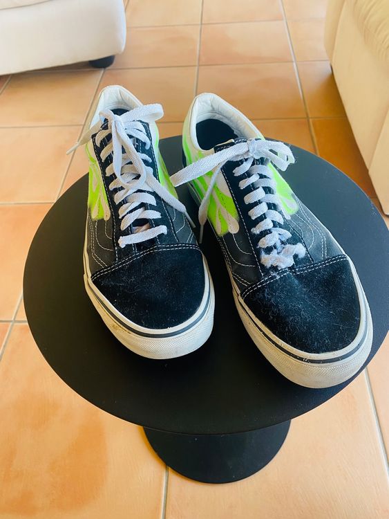 Baskets Van (Gebraucht) in Belmont-sur-Lausanne für CHF 20 – mit ...