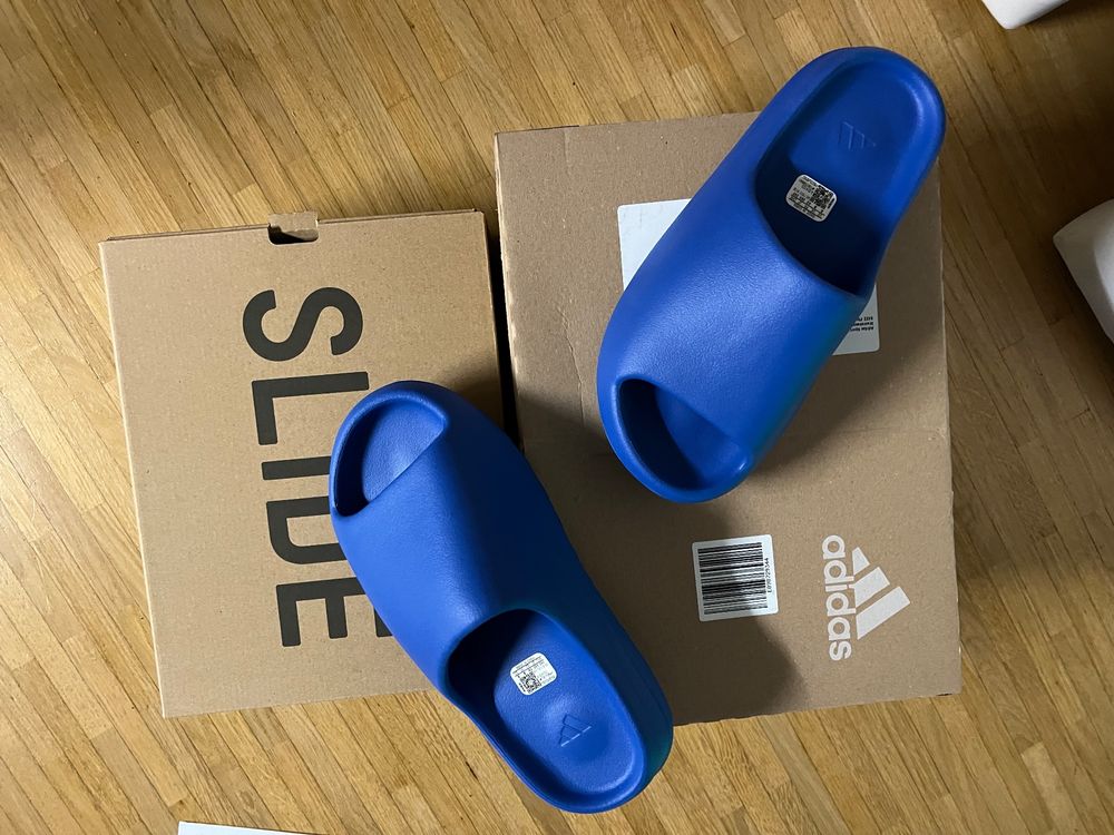 Adidas Yeezy Slide AZURE EU42 (Neu und originalverpackt) in Zürich für CHF 89 – mit Lieferung ...