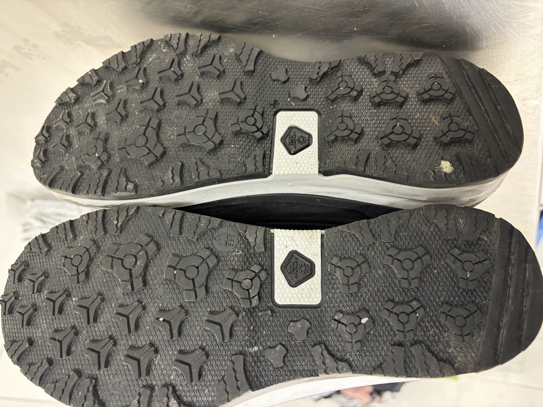 QUECHUA Winterstiefel – Schwarz – Gr. 39 – (Gebraucht) in Herrliberg ...