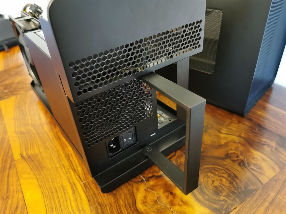 Razor Core X (eGPU Grafikkarten Gehäuse) (Antik) in Steinen für CHF 164 ...