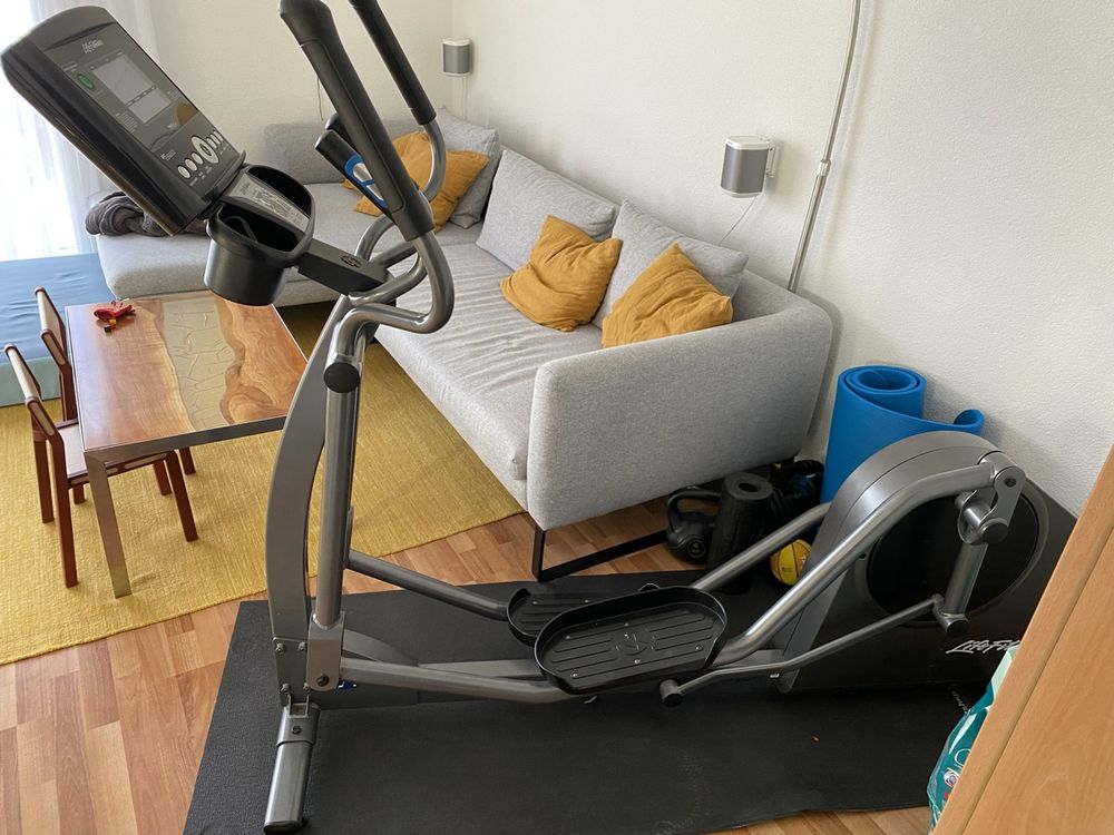 E1 Total- Body elliptical Cross-Trainer (Gebraucht) in Salvenach für ...
