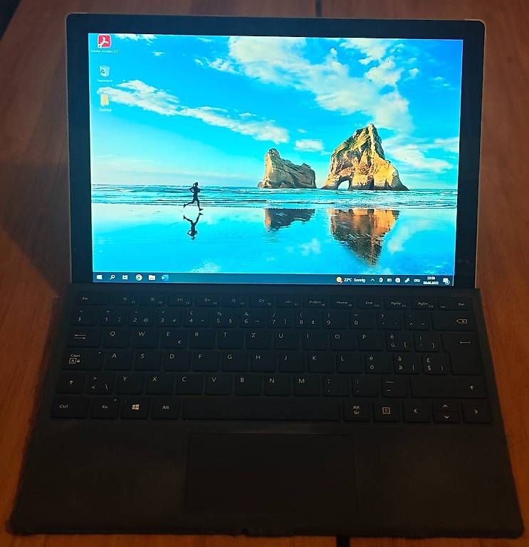 Microsoft Surface Pro (1796), i5/4GB RAM/256 GB SSD (Gebraucht) in ...