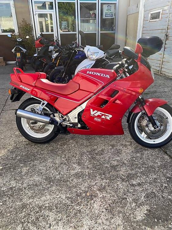 Honda VFR 750 (Gebraucht) in Lyssach für CHF 1500 – nur Abholung auf Ricardo kaufen