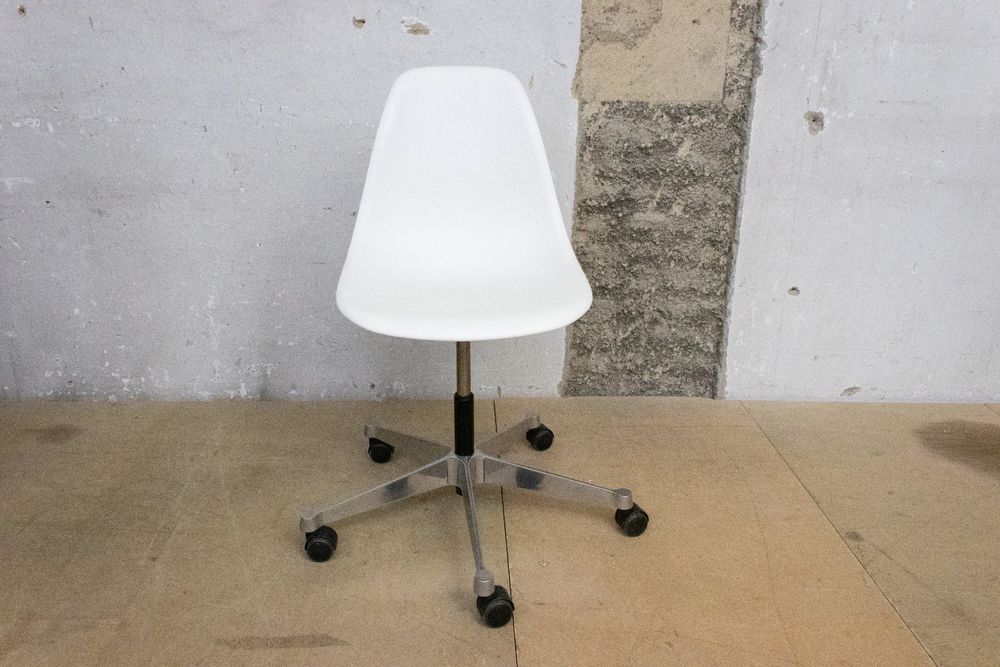 Vitra Eames Plastic Chair / weiss | Kaufen auf Ricardo