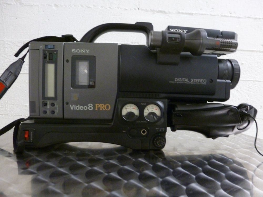Sony CCD-V200E Video 8 Camera (Defekt) in für CHF 28 – nur Abholung auf ...