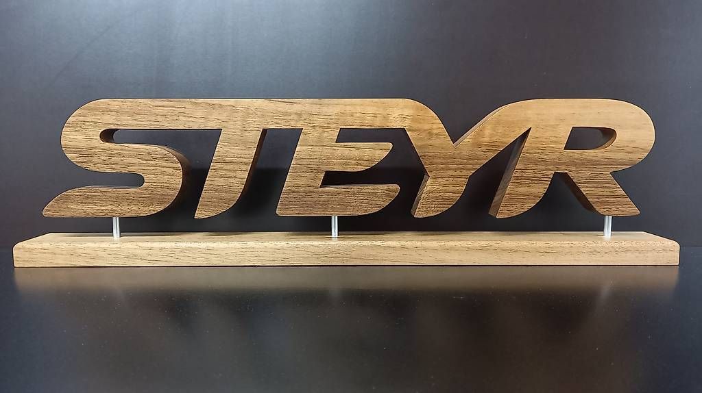 STEYR Schriftzug aus Nussbaumholz (Neu (gemäss Beschreibung)) in ...