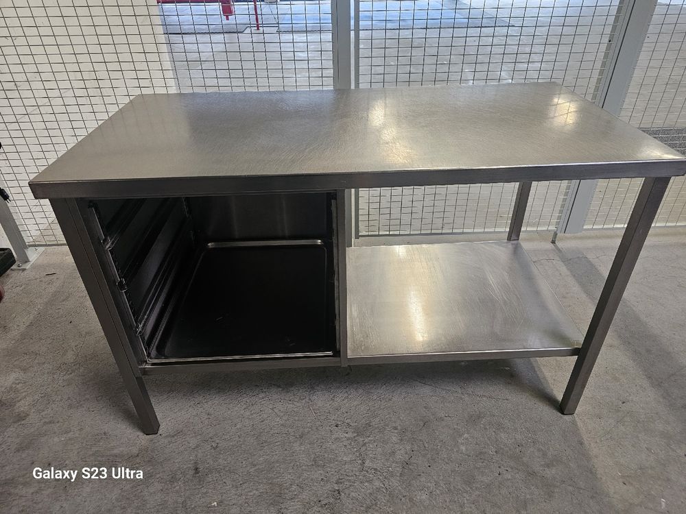 Edelstahl Arbeitstisch Gastro Tisch mit Tablarauszug,140 cm (Gebraucht ...