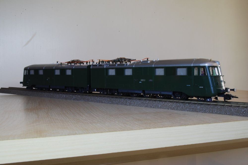 Roco 43770 SBB / CFF Ae 8/14 " Landilok " revidiert DC (Neu (gemäss ...