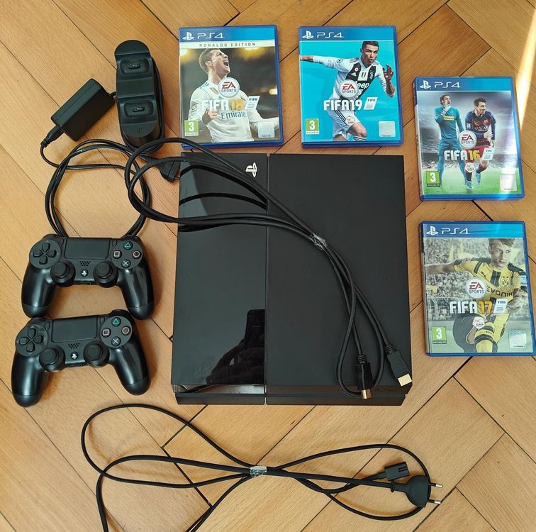Playstation 4 + 2 Controller + Games + Ladestation + Kabel | Kaufen auf Ricardo