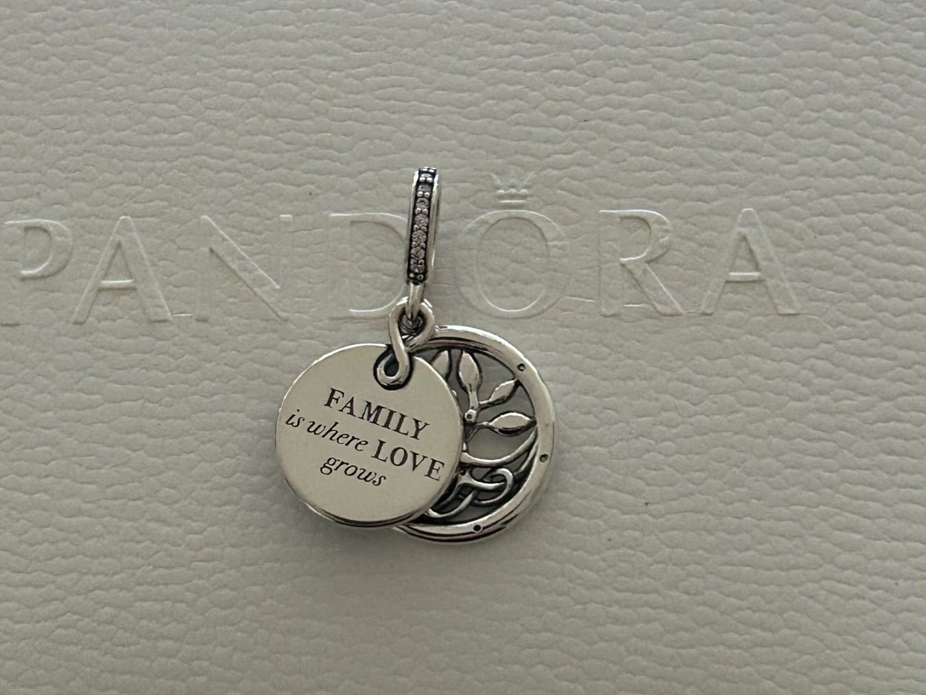 Pandora Glow-in-the-dark Infinity Tree Double Dangle Charm (Neu (gemäss ...