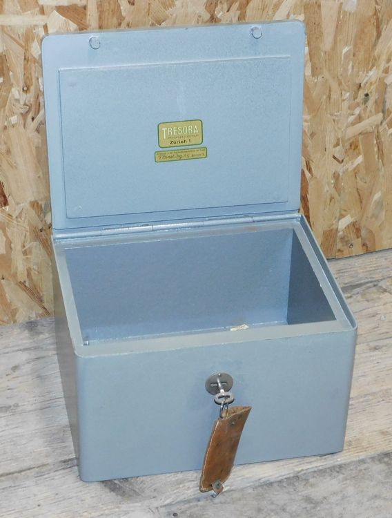 Safe alter Safe - Geldschatulle - schwerer Stahl Safe (Gebraucht) in ...