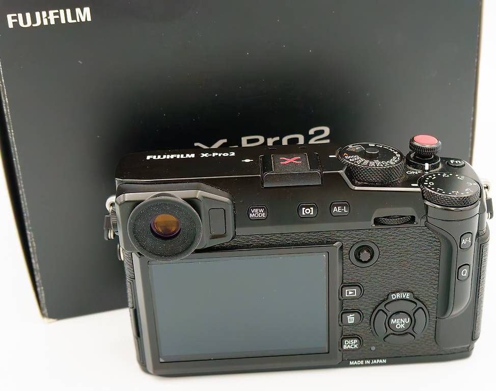 Magnifique Fujifilm X-Pro2 avec Grip JJC (Gebraucht) in Torny le Grand ...
